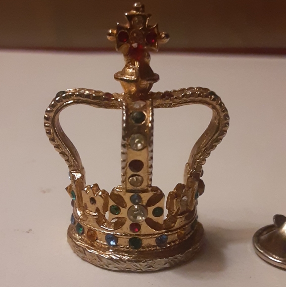 Unique Vintage | Jewelry | Vintage Maltese Cross Crown Pin C96 | Poshmark
